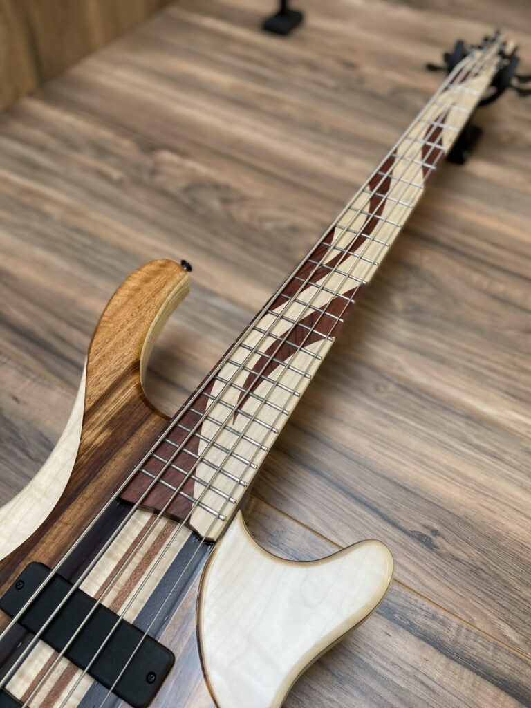 Desert Custom 0105 - MGBASS GUITARS