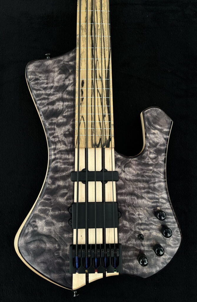New Extreman Fretless Quilted - MGBASS GUITARS